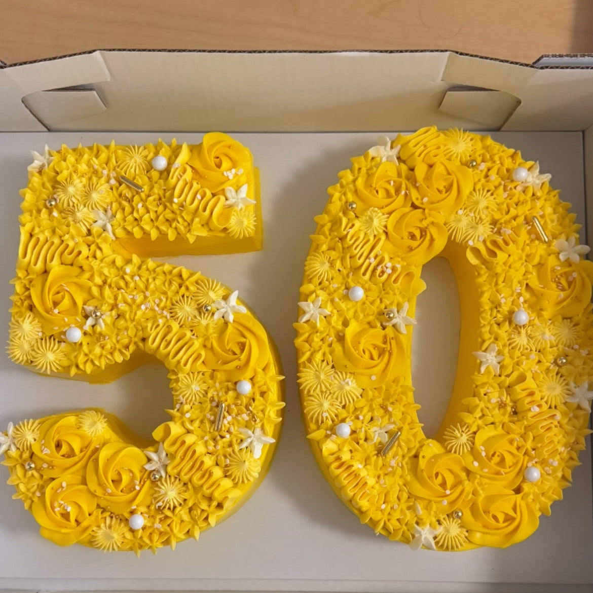 Custom Color Number Cake – Padoca Bakery
