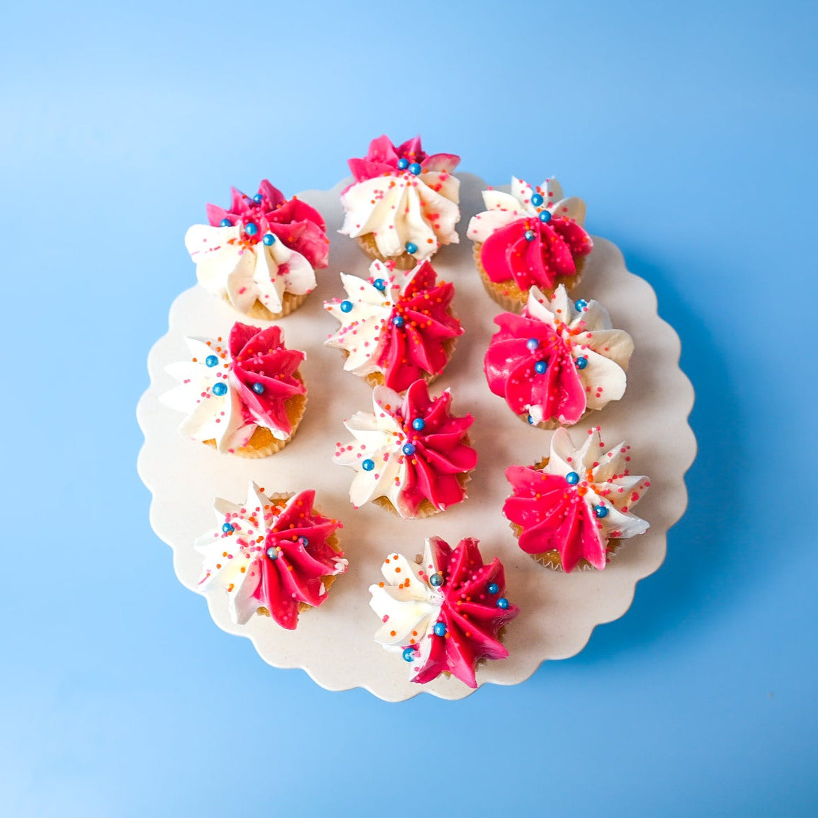 Malibu Barbie Mini Cupcakes, box of 24 – Padoca Bakery